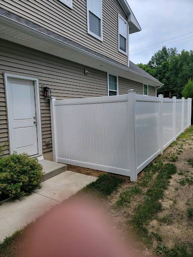 Top Chain link fences in Michigan | Updated July 2025 | FenceLoc