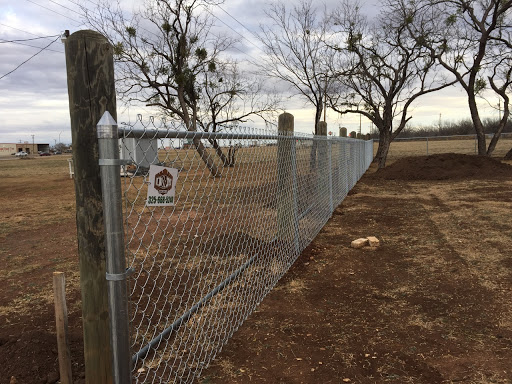 Top Fence staining in Texas | Updated December 2023 | FenceLoc